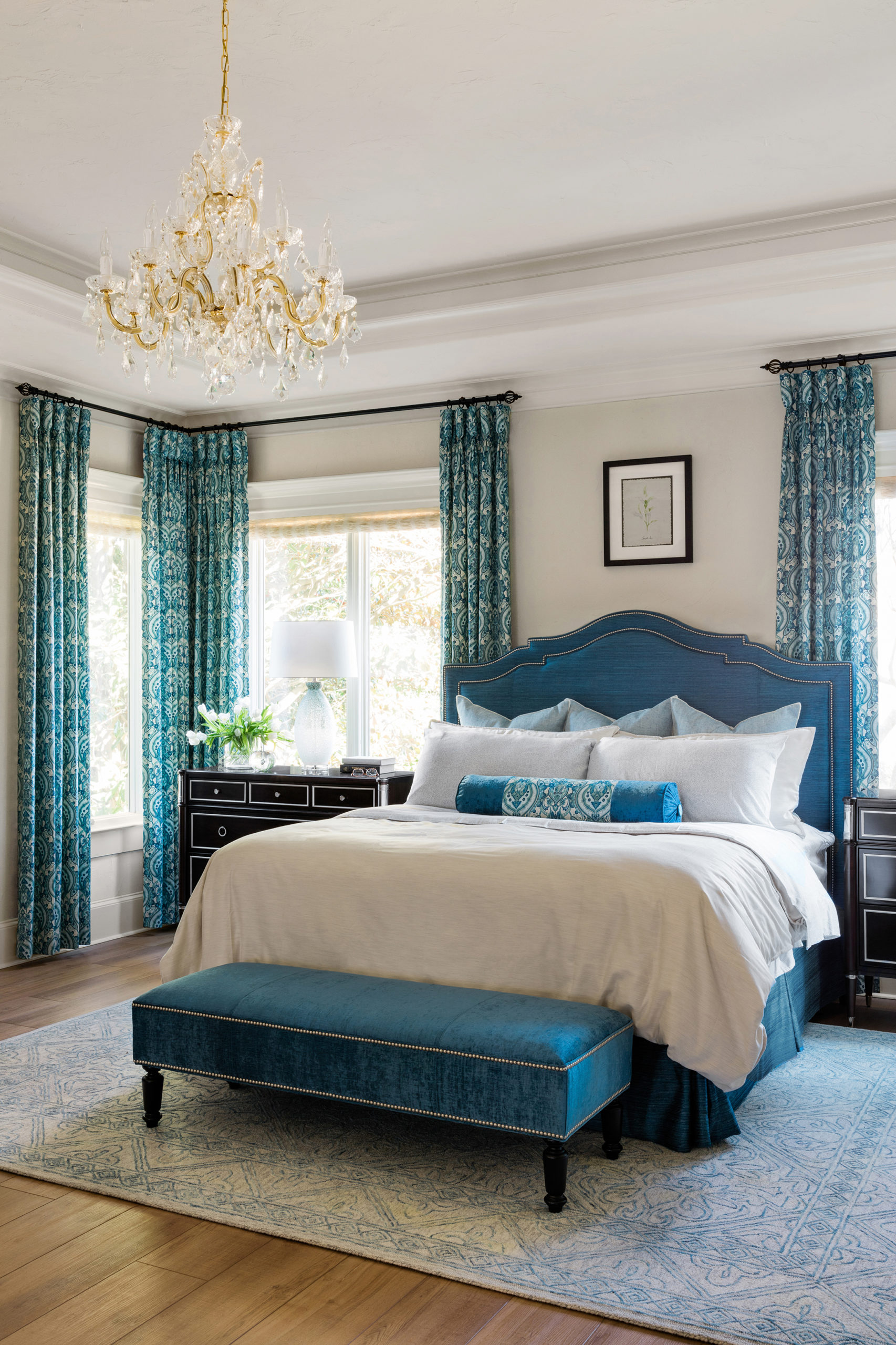 Make Your Bedroom a 5-star Room with Luxury Bedding